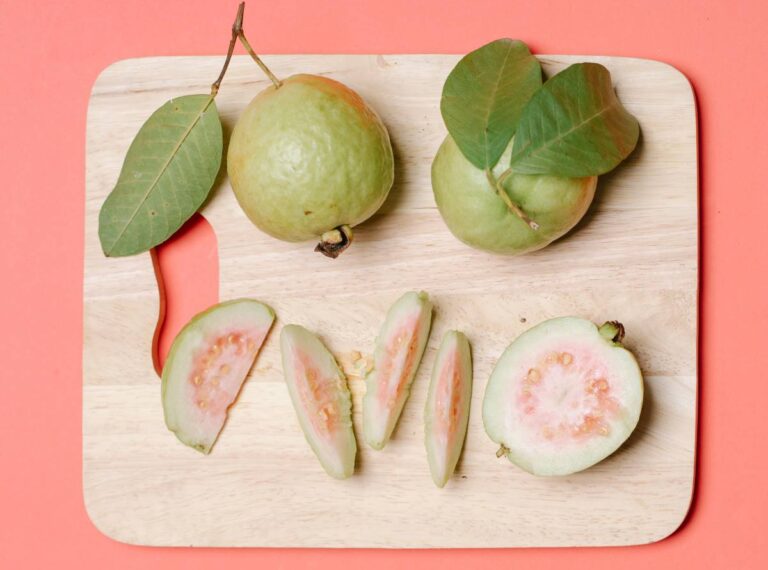 How to Eat Guava: A Simple Guide to Enjoying This Tropical Fruit