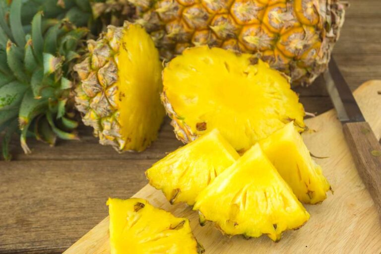 How to Tell If a Pineapple is Ripe: A Simple Guide for Everyone